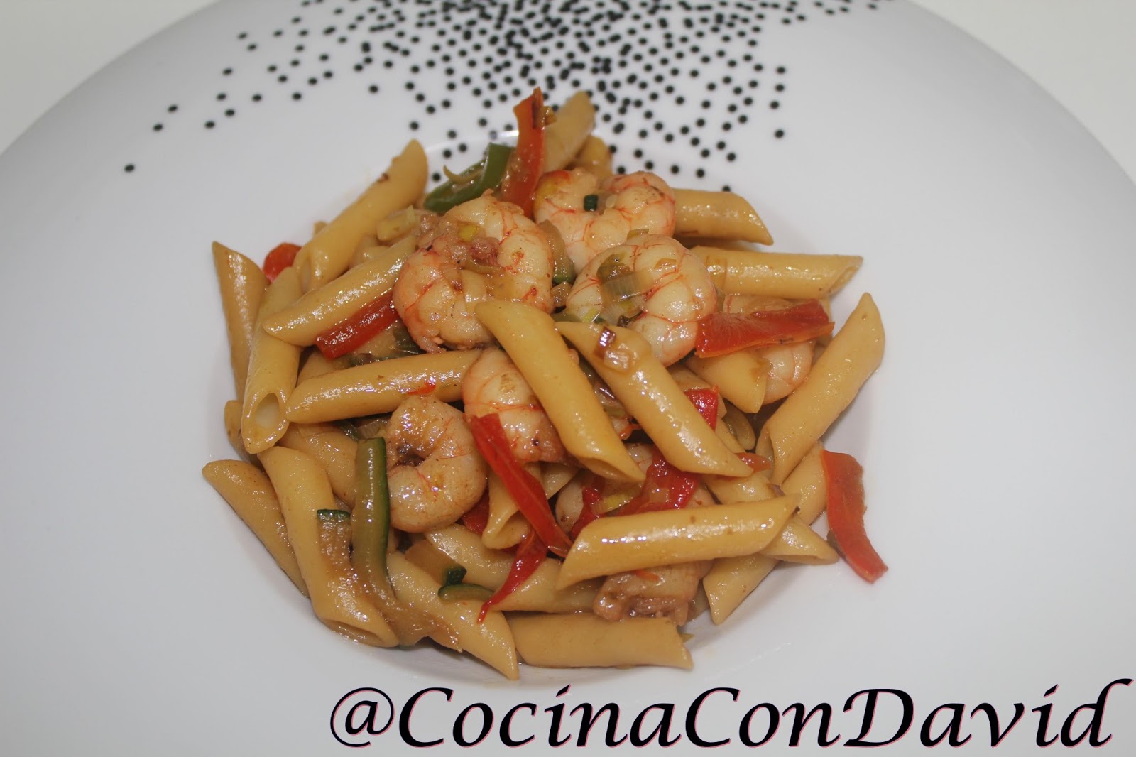Cocina con David: Wok de pasta, verduras y gambas