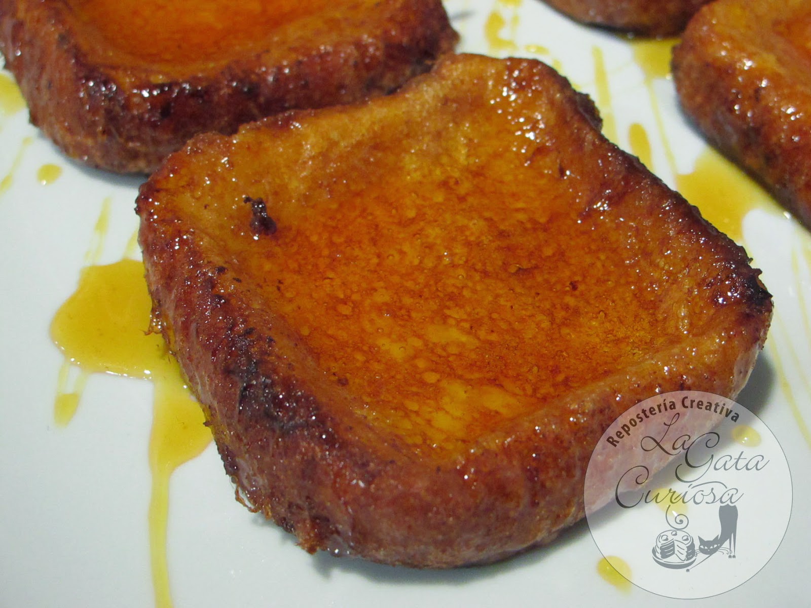 La Gata Curiosa: TORRIJAS DE FLAN ROYAL AL CARAMELO