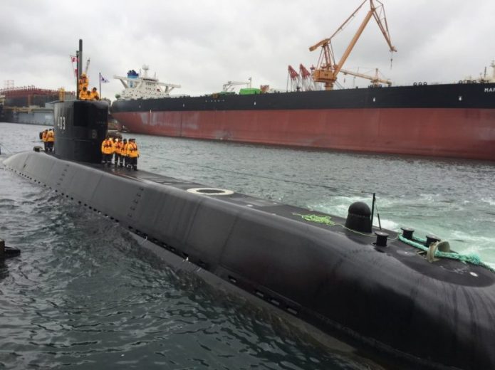 DEFENSE STUDIES: Menanti KRI Nagabanda 403 Tiba