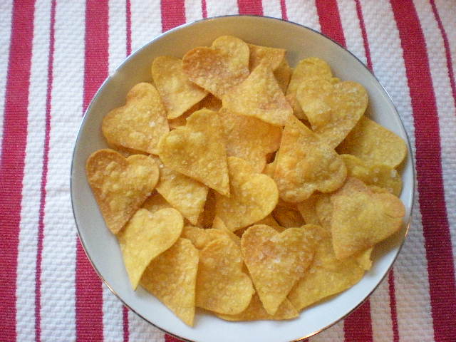 roommom27: Heart Shaped Tortilla Chips