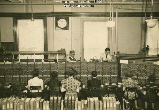 20 Vintage Photos of Women Telephone Operators at Work ~ Vintage Everyday