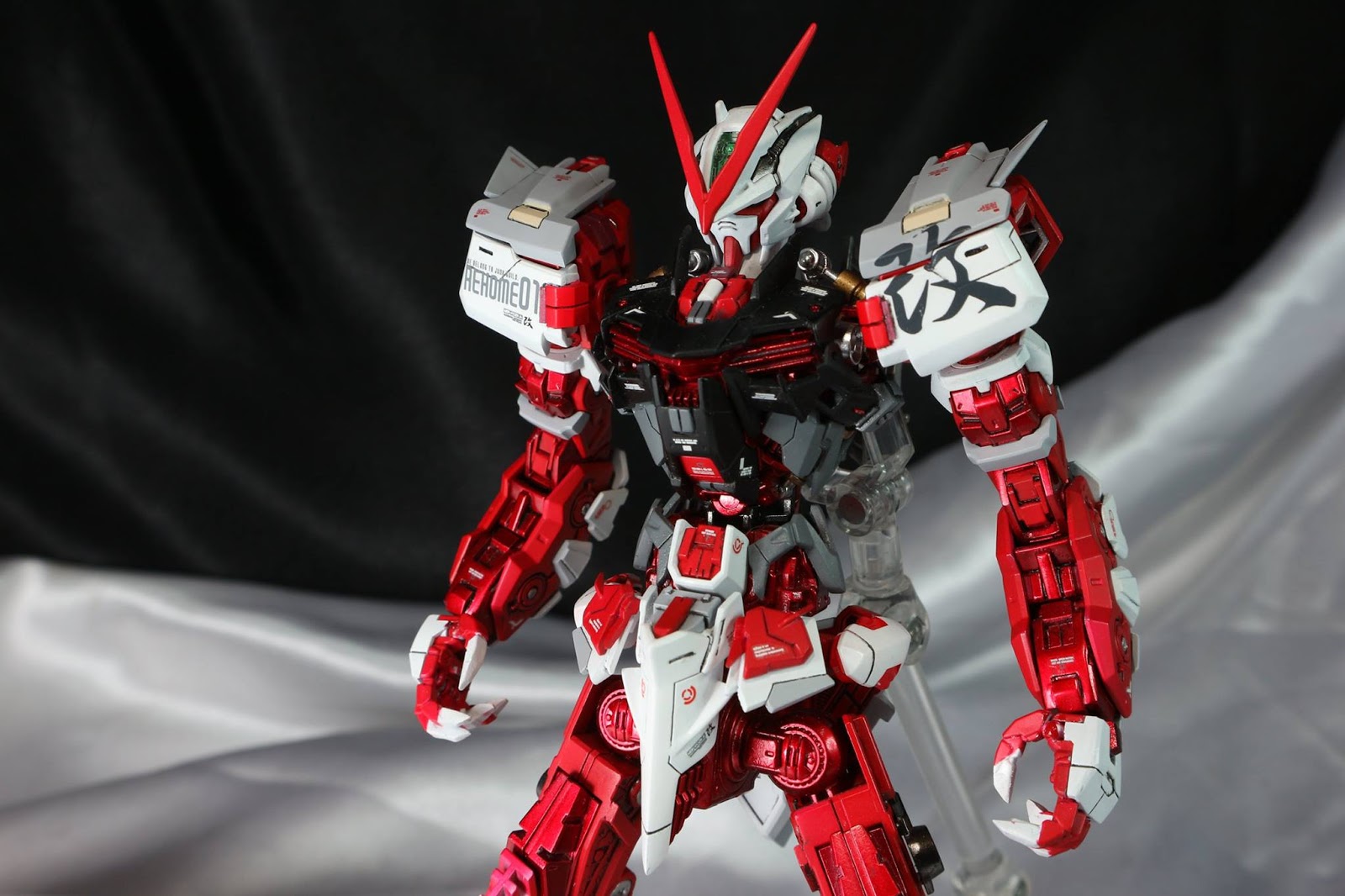 Custom Build: MG 1/100 Gundam Astray Red Frame