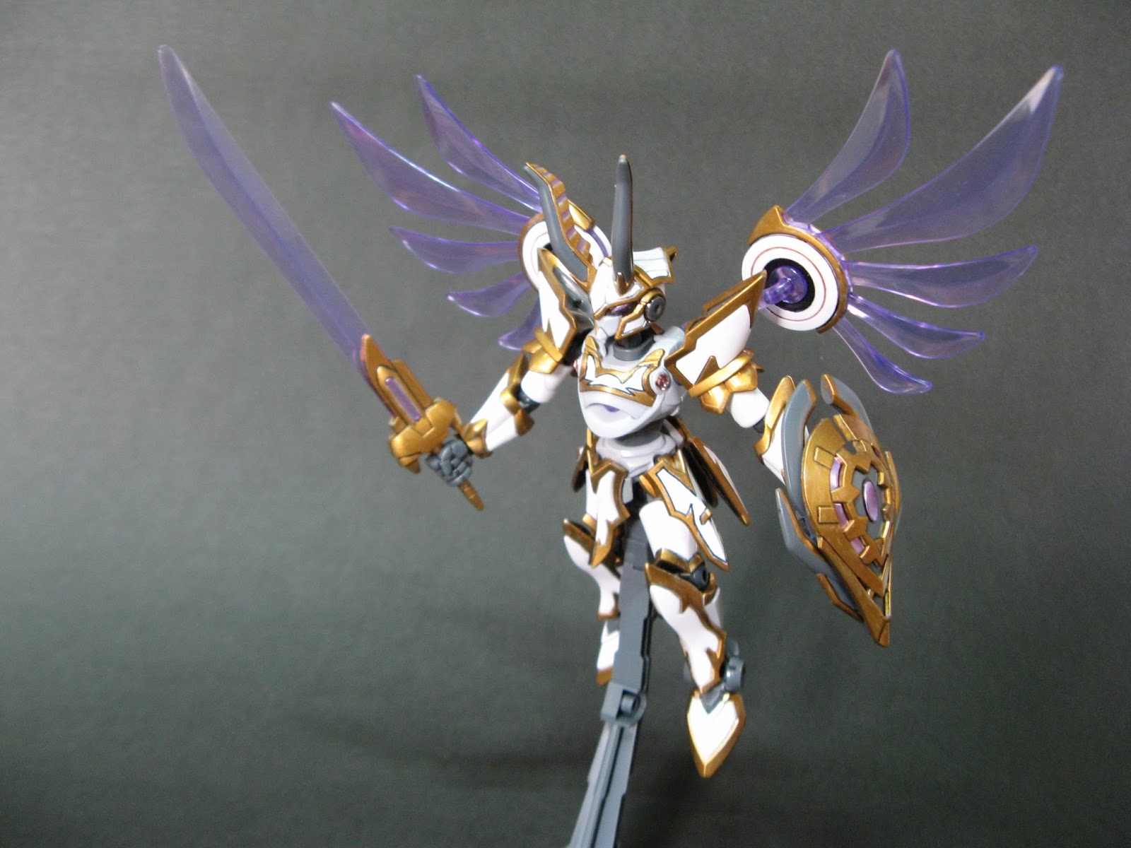 "Dan-Ball Senki "紙箱戰機 LBX 1 : 1 LUCIFER路西法