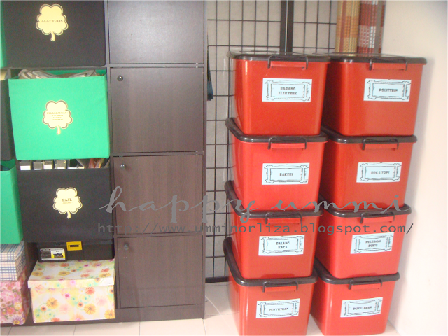 Akutakstatik: BILIK kecik tempat simpan barang