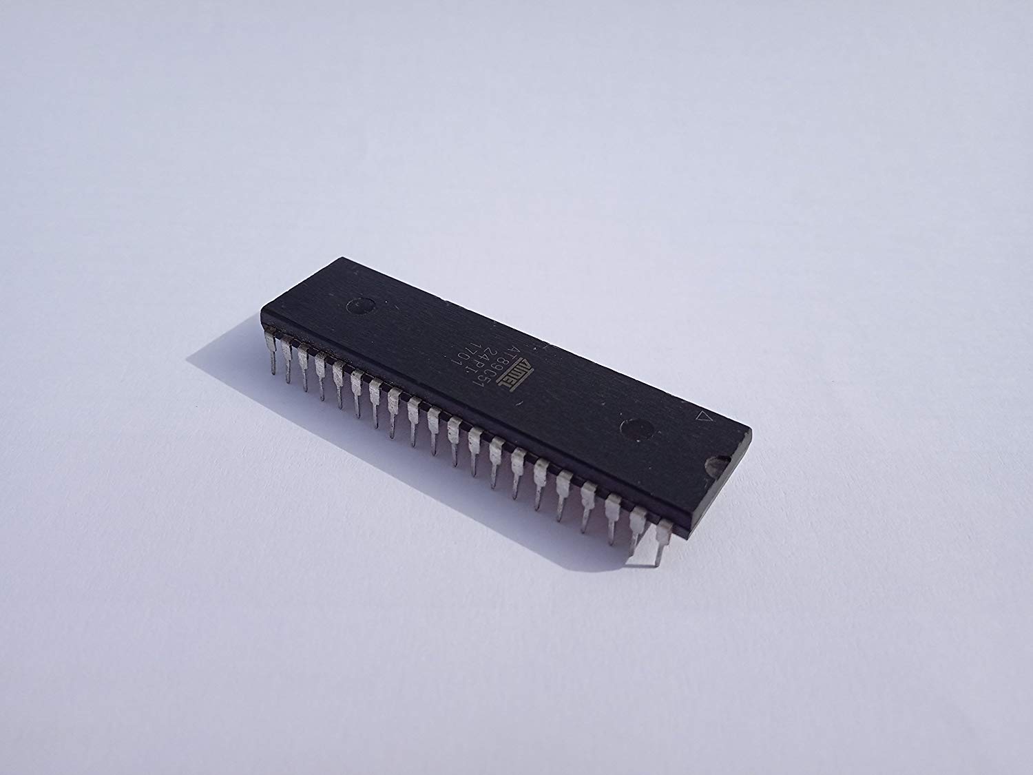 Technology: what is a microprocessor? and what is it's work?
