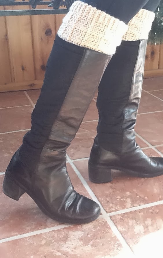 Kriskrafter: Free Knit Pattern! 2-Needle Boot Toppers / Cuffs