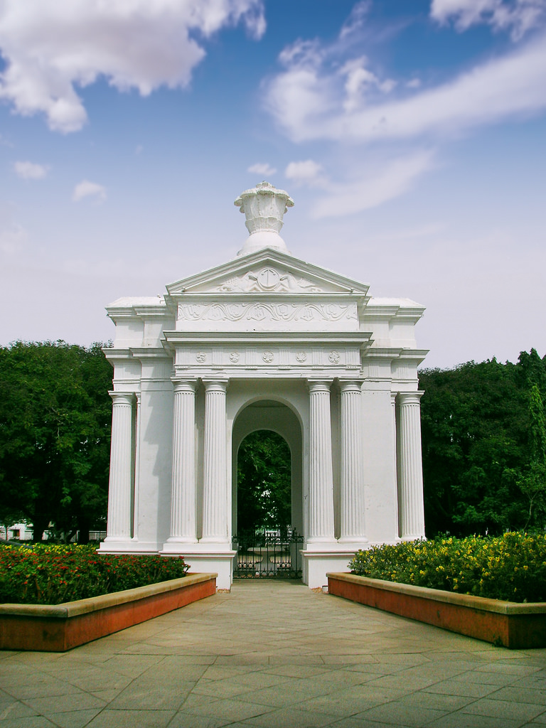 Pondicherry Tourism: Aayi Mandapam (Park Monument), Pondicherry