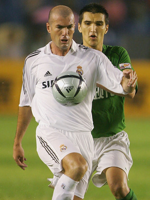 Football Players: Zinedine Yazid Zidane Profile and Images-Pictures 2012
