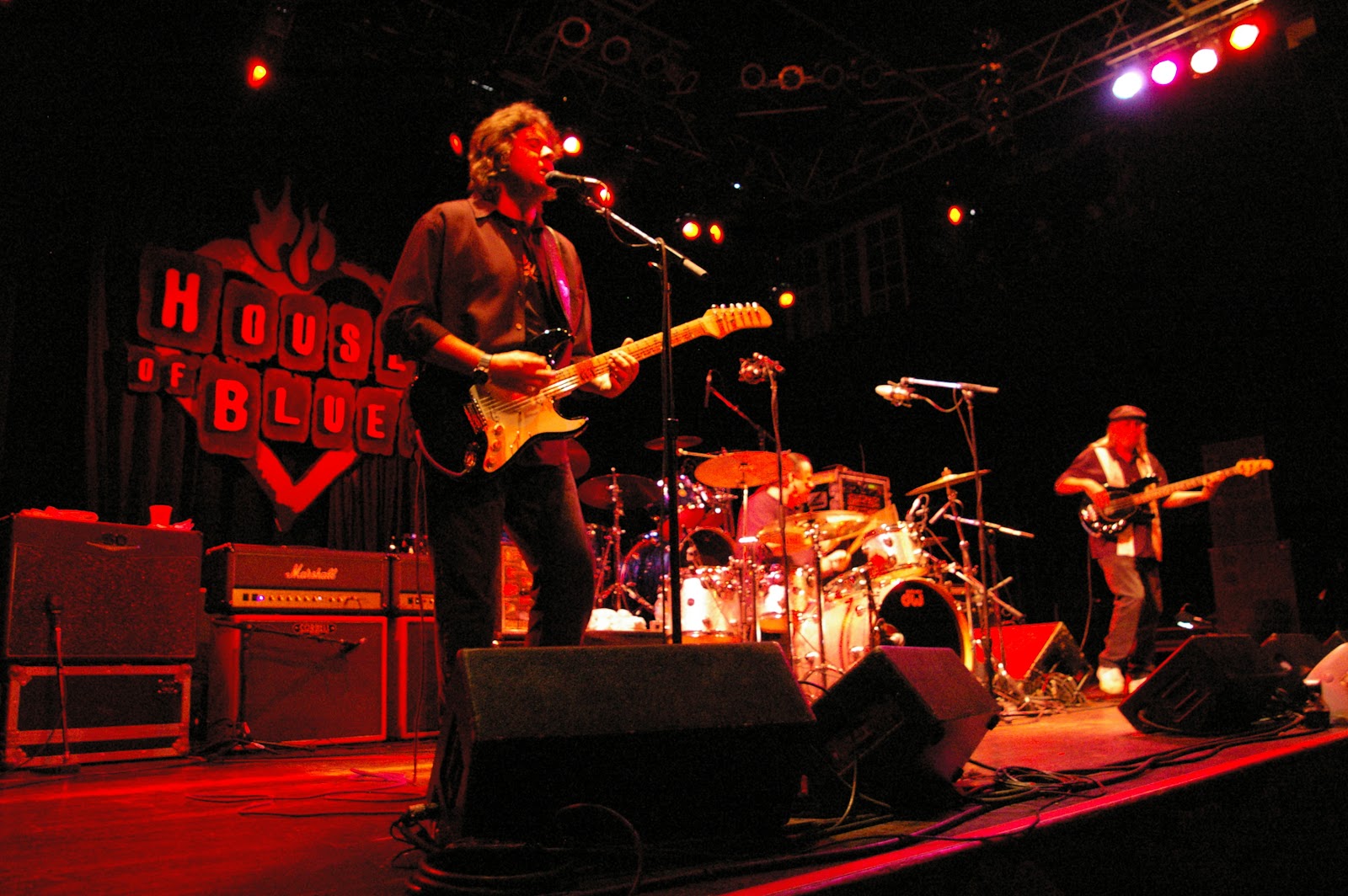 THE BLUES ROOM: The Blues Room # 296 New Rock-Blues from Sean Chambers