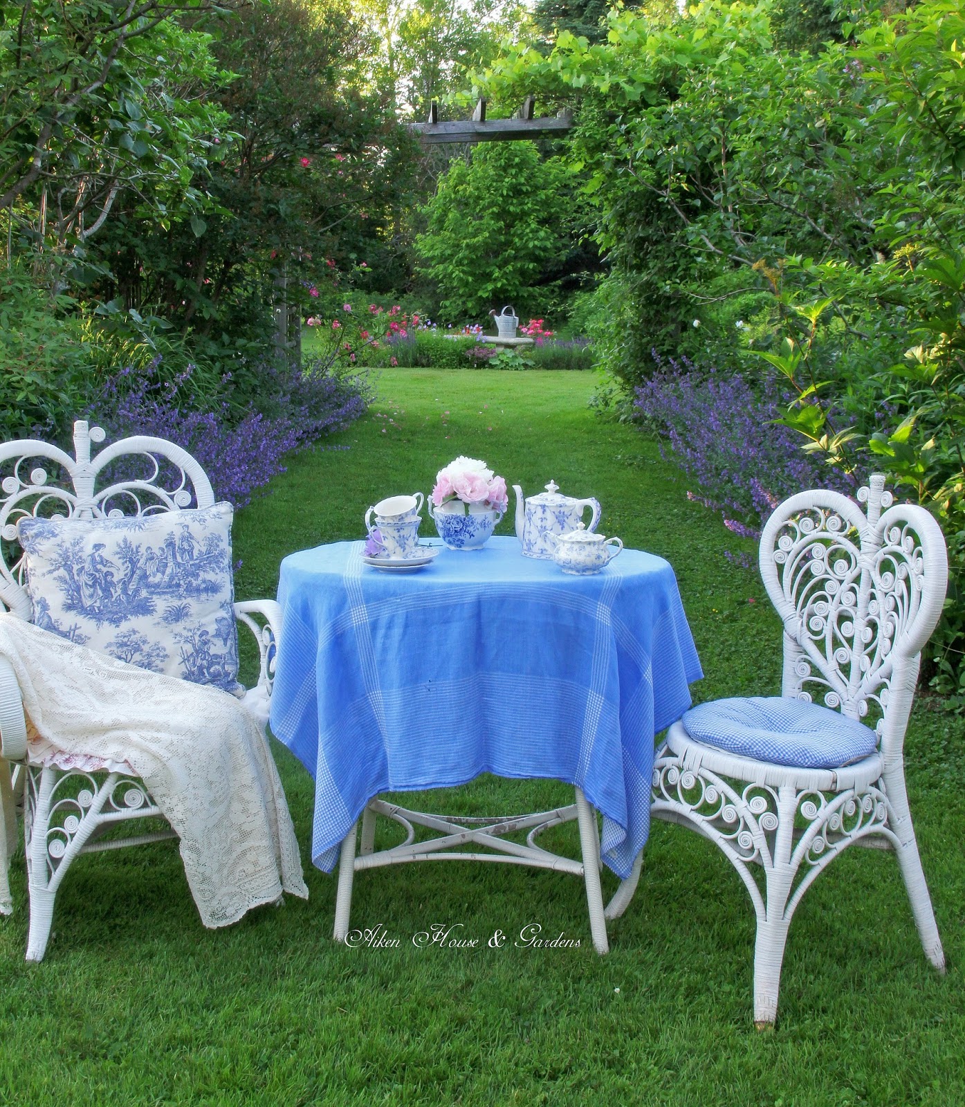 Aiken House & Gardens: A Victorian Garden Tea