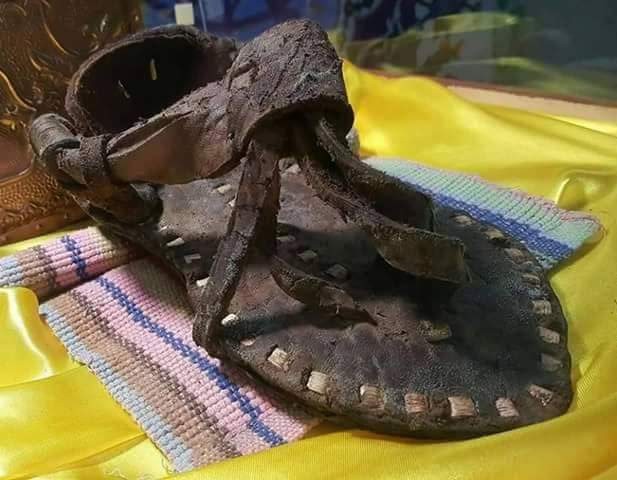 Gambar Sandal Nabi - Juwitala