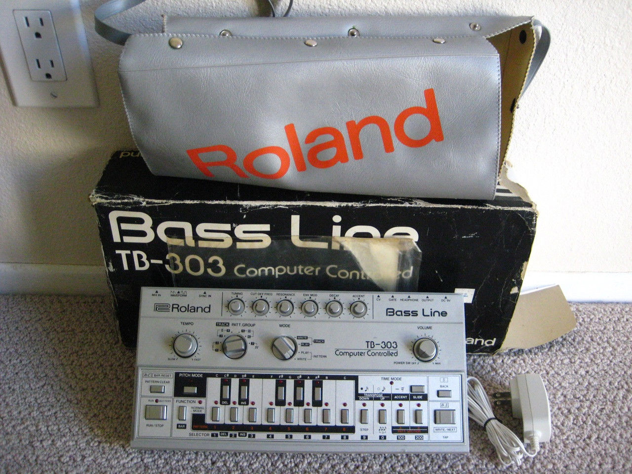 MATRIXSYNTH: Roland TB-303 Electronic Synthesizer with Original Box ...