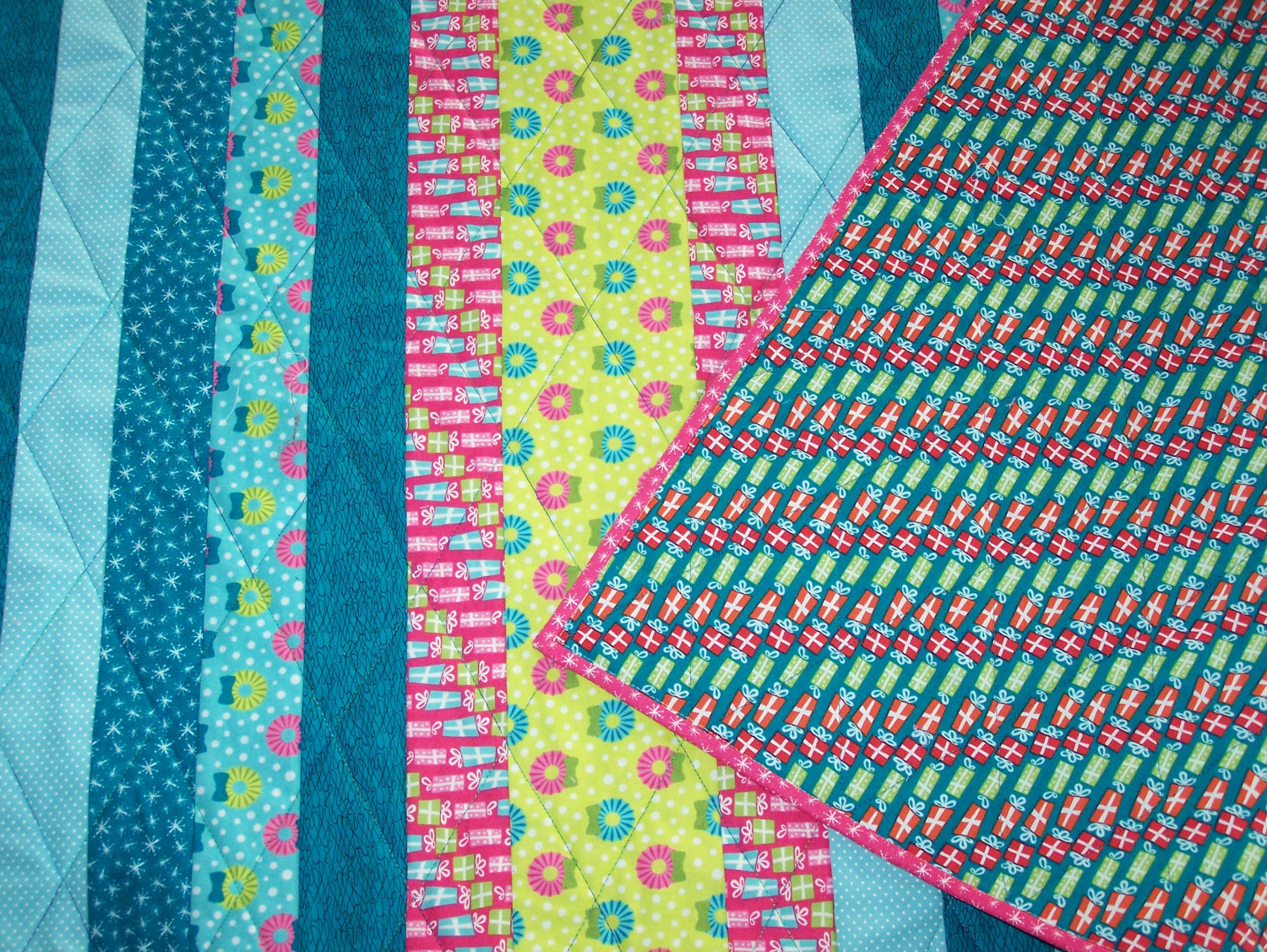 Busy Hands Quilts: Giveaway Day! Win a Christmas Gift Package Lap Quilt!