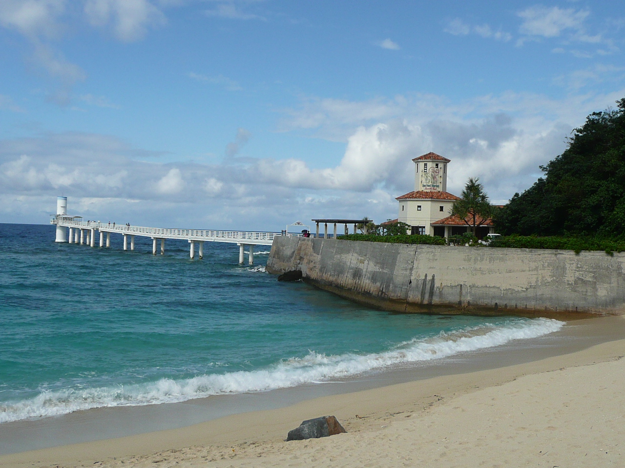 WEBS OF SIGNIFICANCE: Okinawa's Underwater Observatory and Glass Bottom ...
