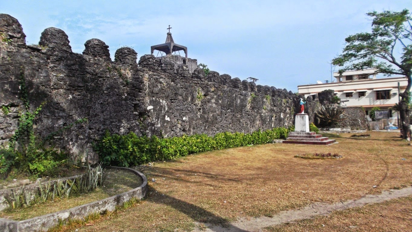 Capul Church and Municipal Hall