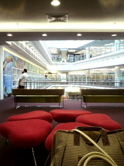 DuitDariOnline - Internet yang sungguh SUPERB!: Perpustakaan Raja Tun ...