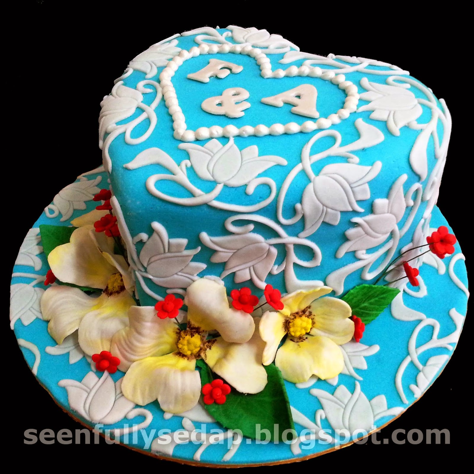 Seenfully Sedap: Hantaran Cake for Engagement