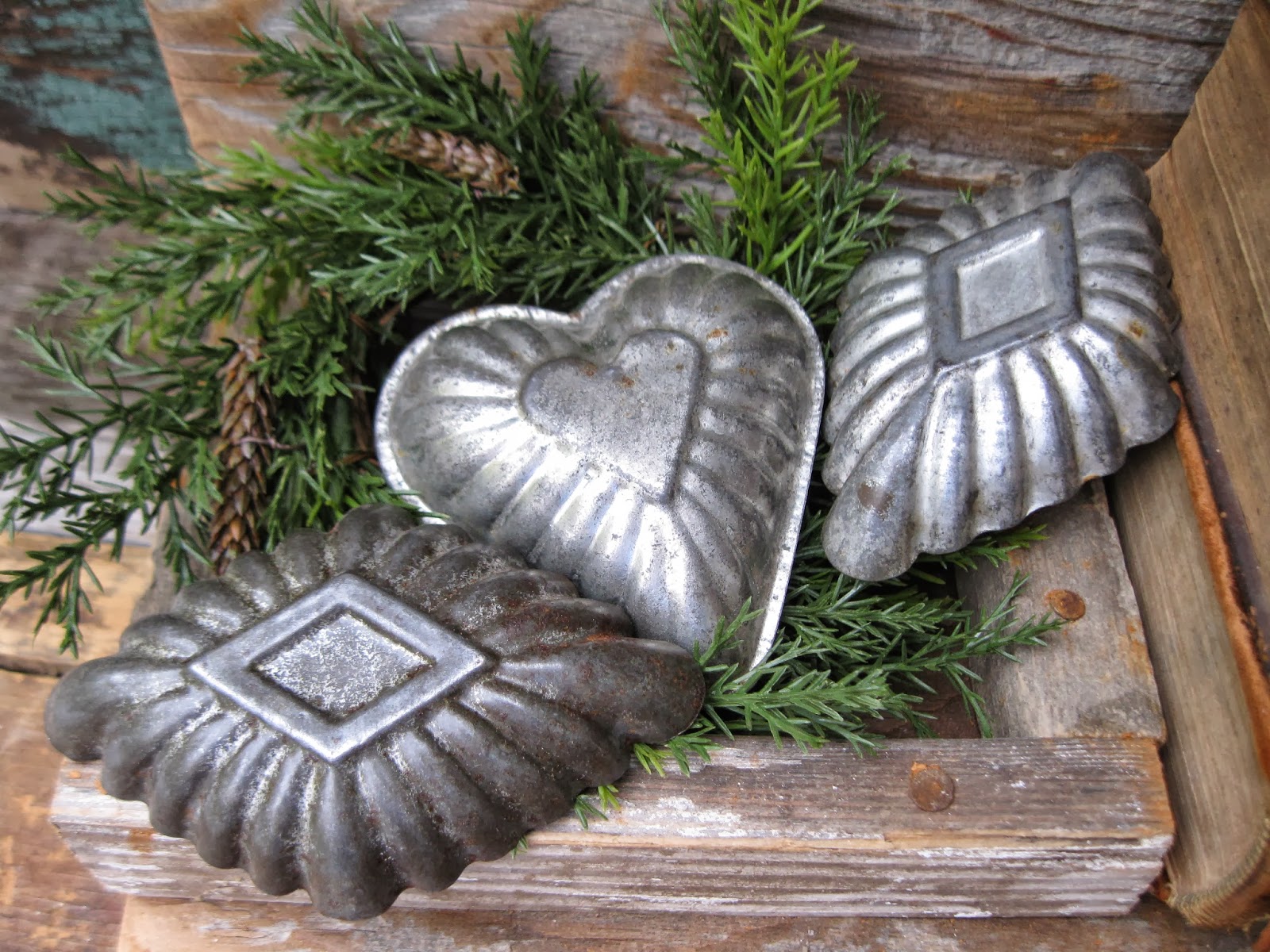 Primitives from the Iowa Prairie: Tins and Even More Tins