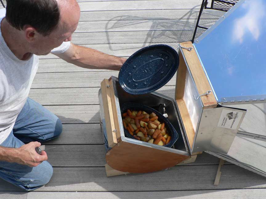 Antiquity Oaks: Cooking with our solar oven