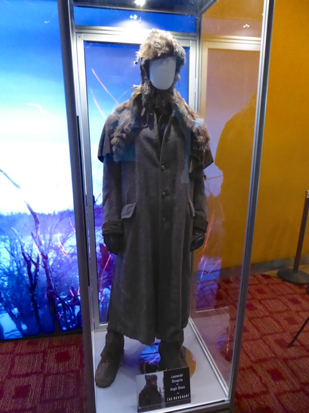 Hollywood Movie Costumes and Props: Tom Hardy and Leonardo DiCaprio ...