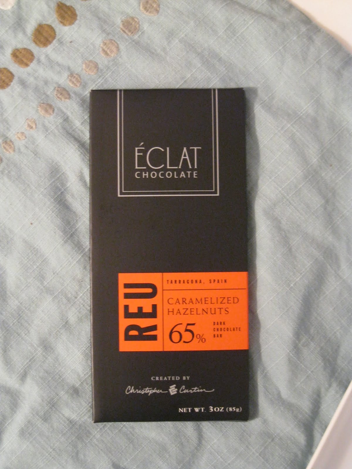 The District Chocoholic: Eclat: Dark Chocolate with Caramelized Hazelnuts