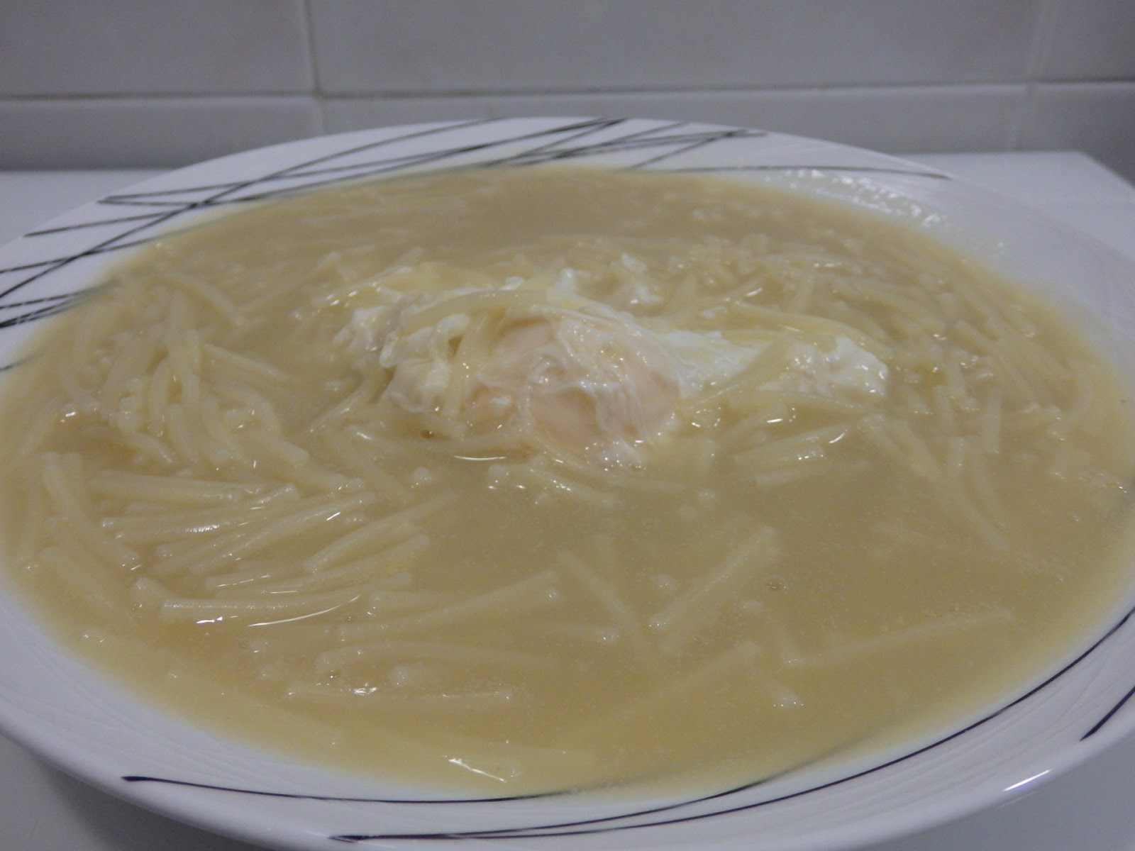 OSUKAA IS COOKING: SOPA DE FIDEOS Y HUEVO ESCALDADO CON CALDO ANETO DE ...