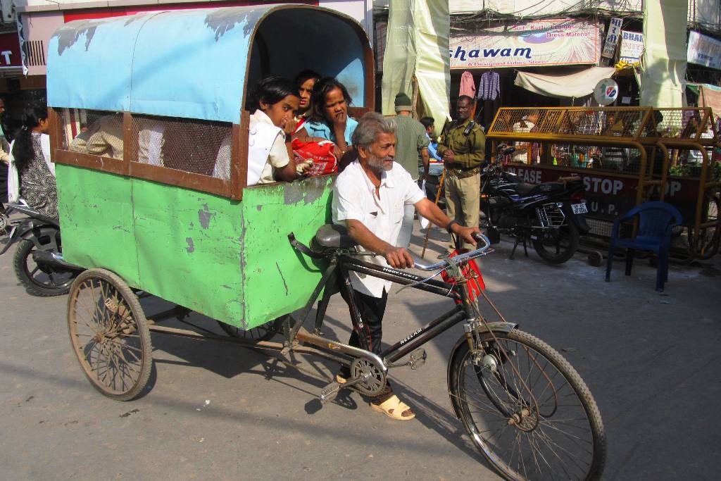 verso l'India...: Guardare il mondo da un risciò