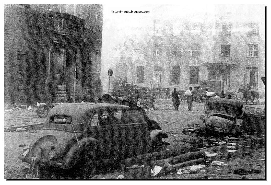 HISTORY IN IMAGES: Pictures Of War, History , WW2: 1945: The Russians ...