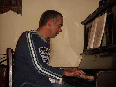 Cantemos como quien respira: ANDRÉS MOLINA EN "LIBERTAD 8" - II ...