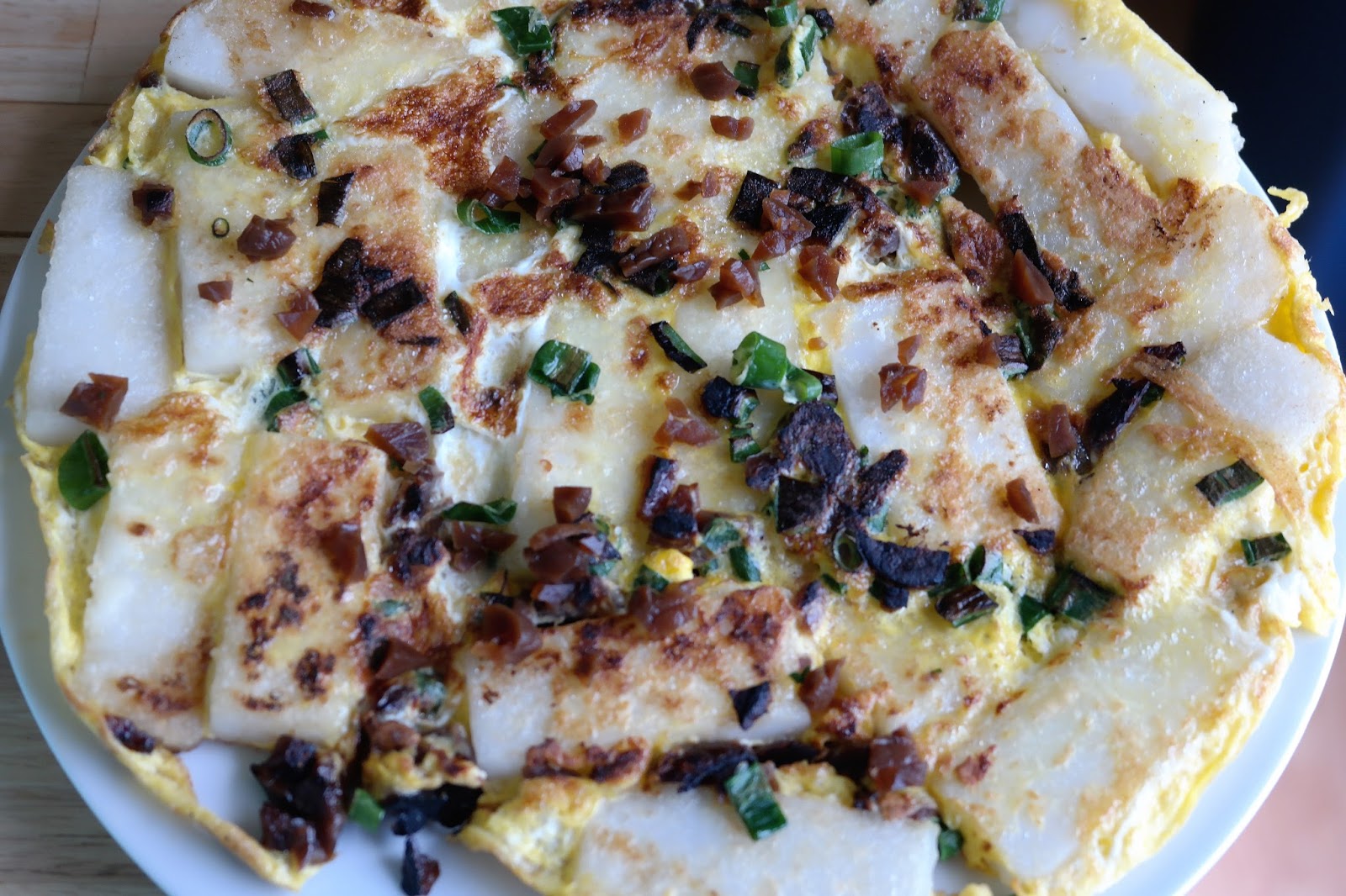 Banh Bot Chien, Vietnamese Fried Rice Flour Cake with Eggs