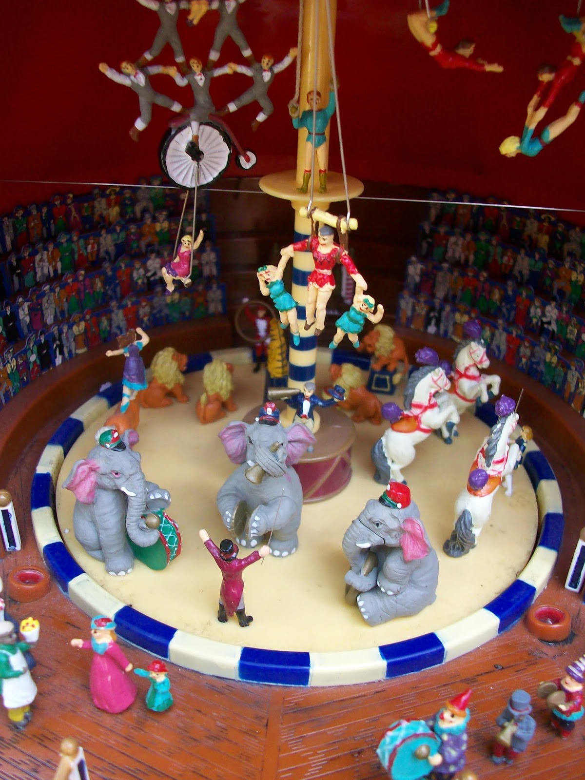 King of Toys: Circus toys vintage.