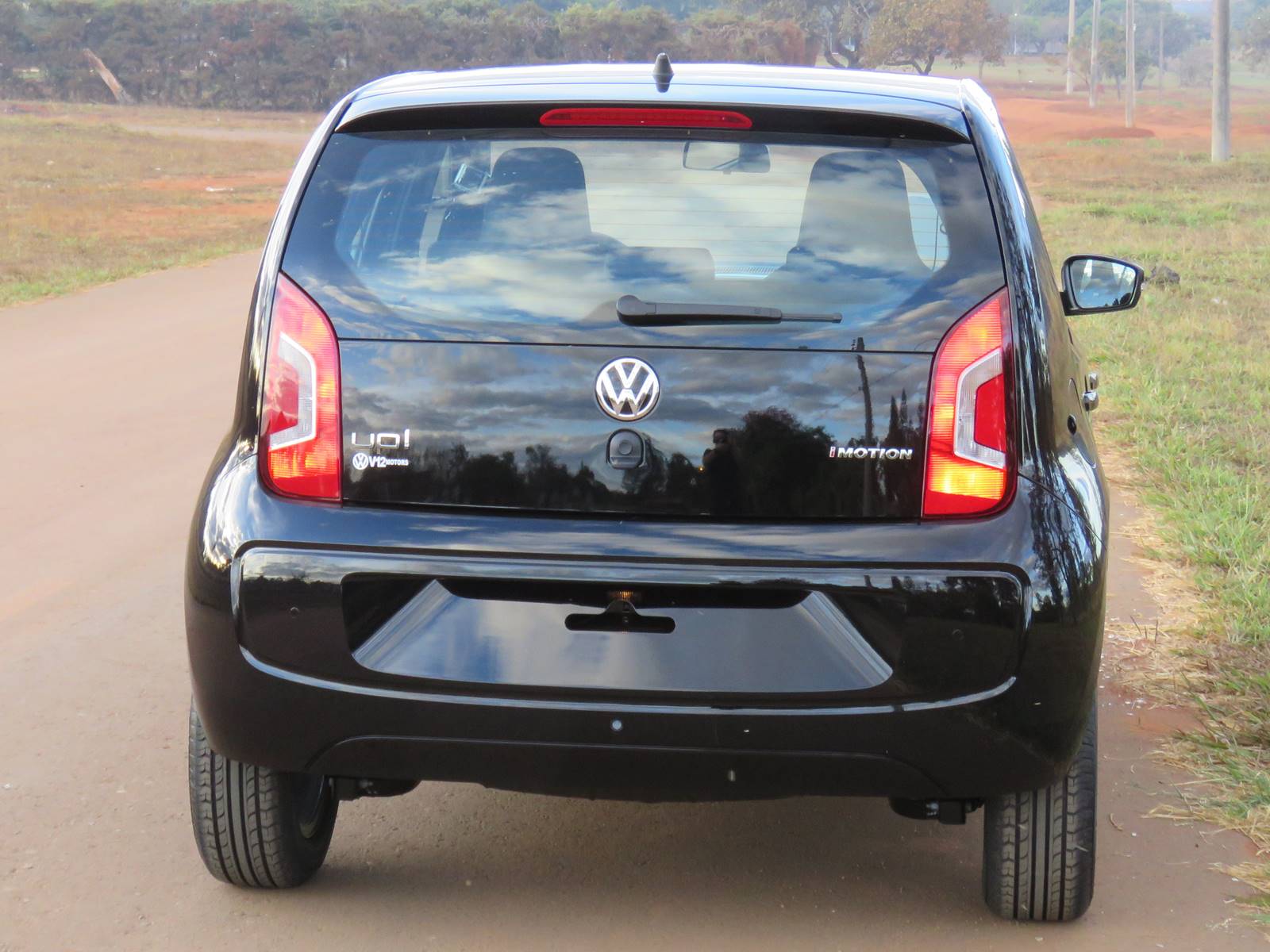 Up! I-Motion: carro automático mais barato do Brasil - teste