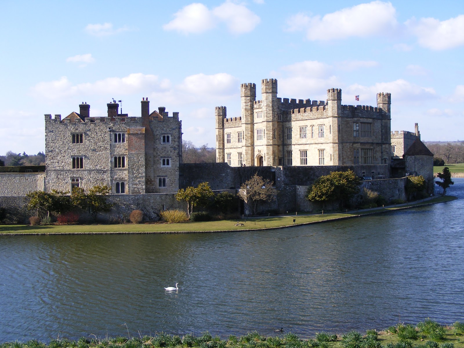 'Victory V': Leeds Castle, Kent & The Loft at Home