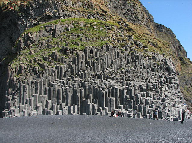 Batu Basal: Bentuk, Ciri dan Proses Terjadinya - Guru Geografi