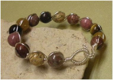 Two Easy Wire Wrapped Bangle Tutorials to Try / The Beading Gem