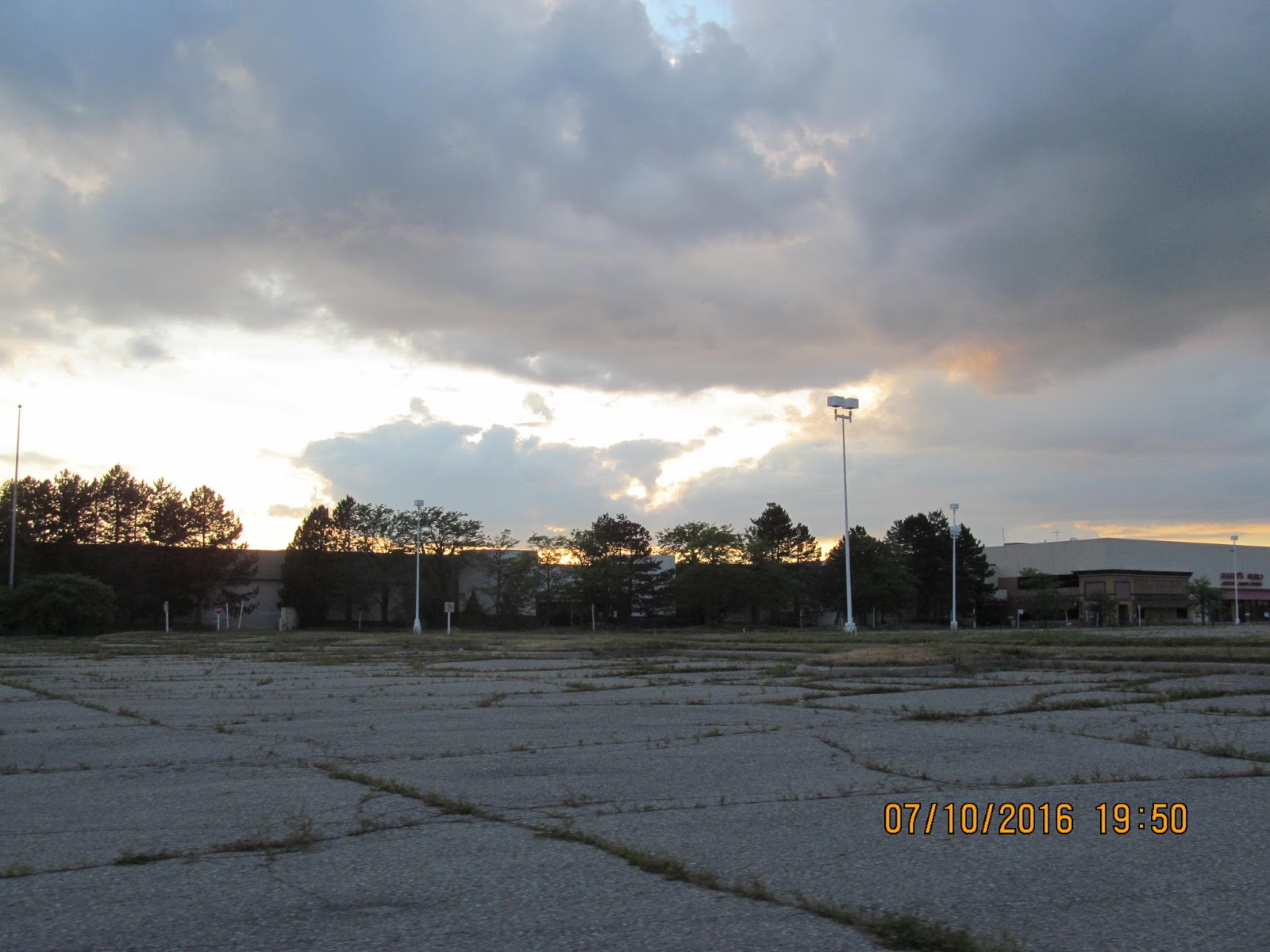 Trip to the Mall: Summit Place Mall- [Waterford Township (Pontiac ...