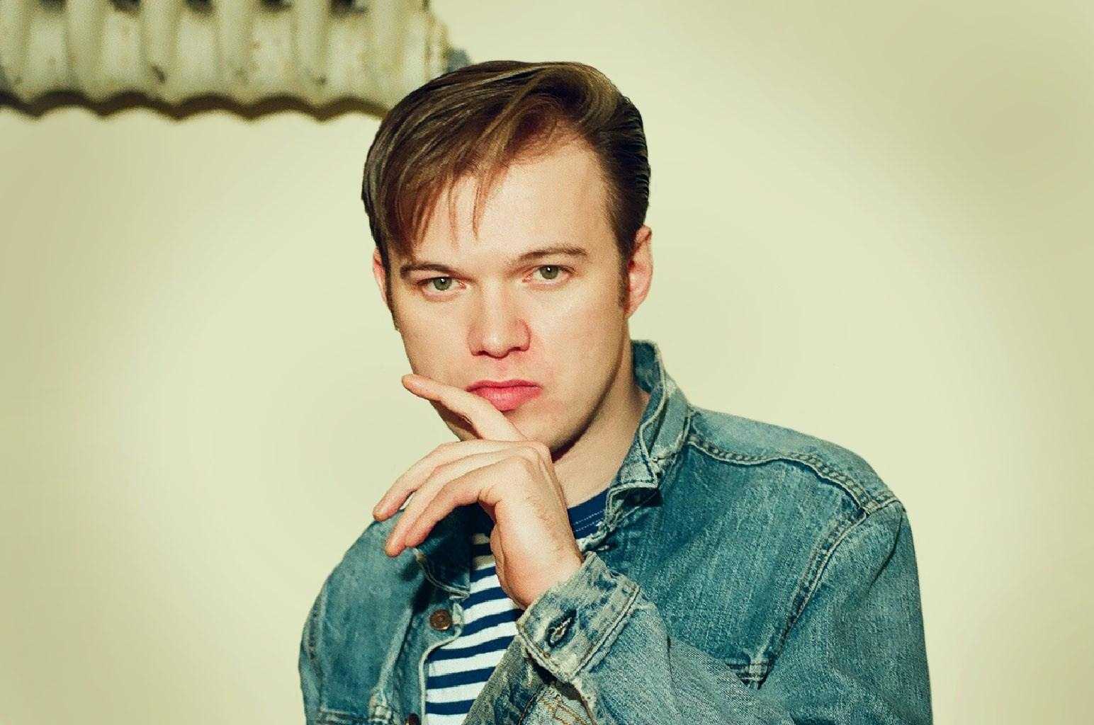 It starts with a birthstone...: Songs About People # 280 Edwyn Collins