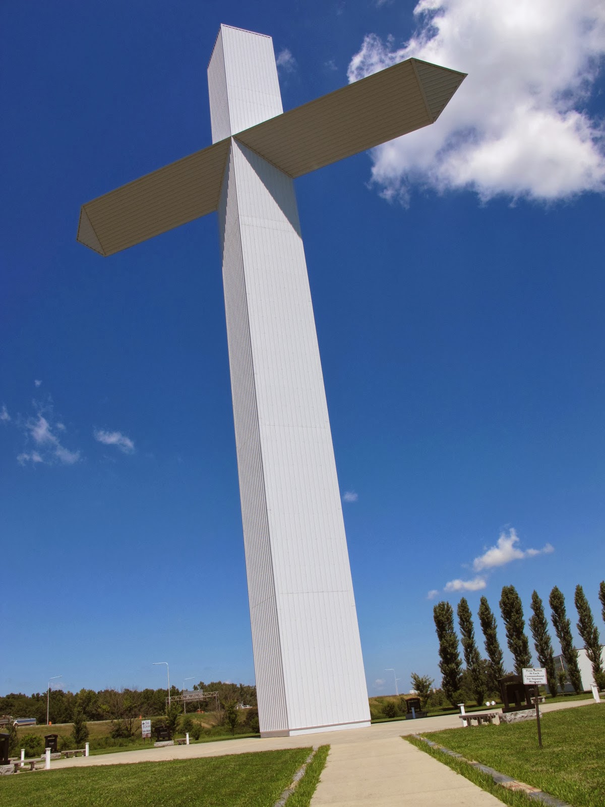 American Weirdness: The Meek Shall Inherit Nothing: The World's Largest ...