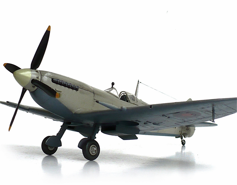 The Great Canadian Model Builders Web Page!: Supermarine Spitfire MK VII