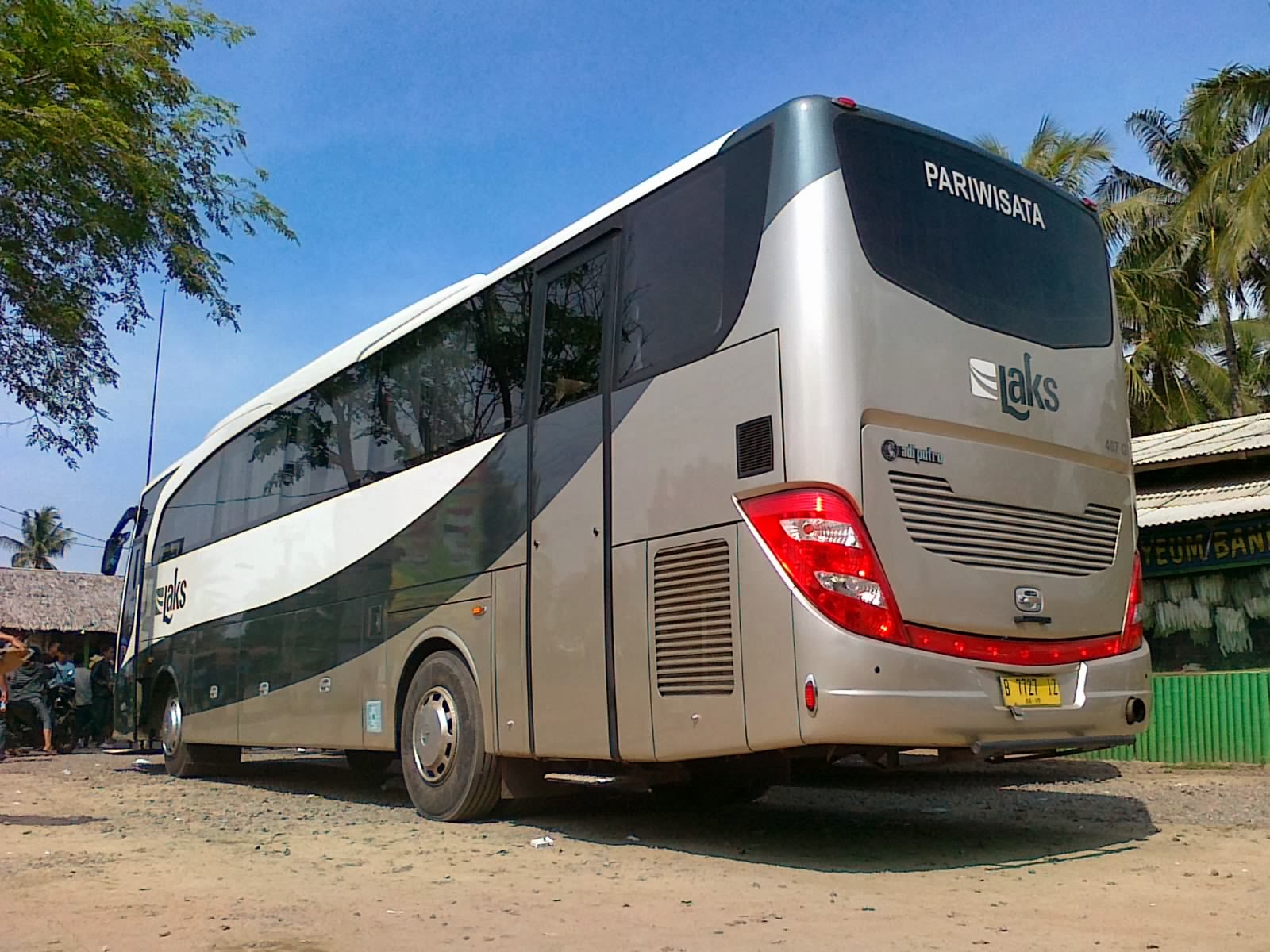 BIS A GEO: AZ WARNAWARNI PERUSAHAAN OTOBUS PO INDONESIA - Bus Pariwisata