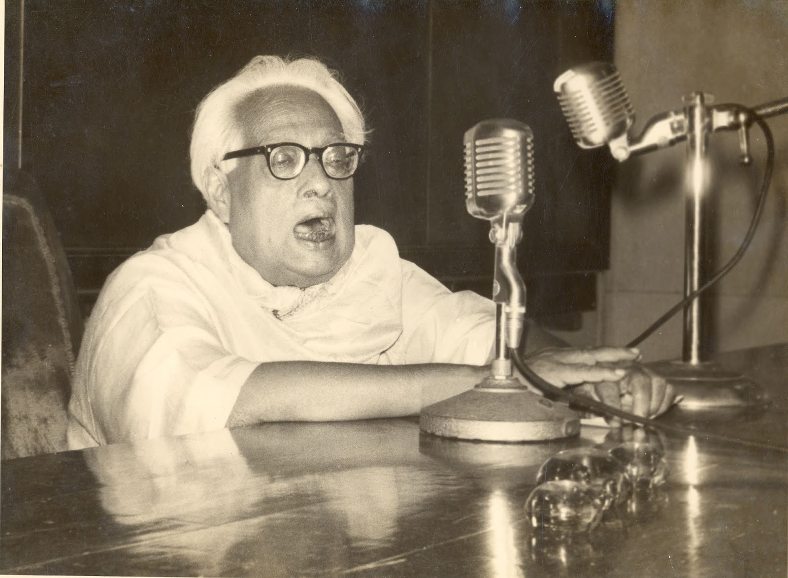 ΑΓΓΙΓΜΑ ΦΥΣΙΚΗΣ...: Σαν σήμερα... 1894, γεννήθηκε ο Ινδός φυσικός ...