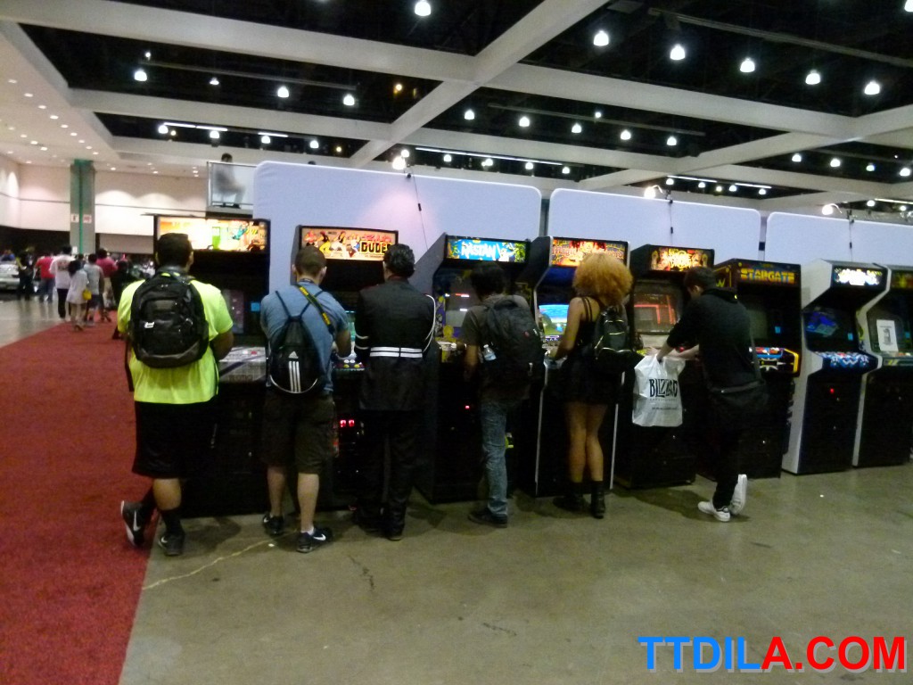 Things To Do In Los Angeles: Gaming & Capsule Machines @ AX 2017