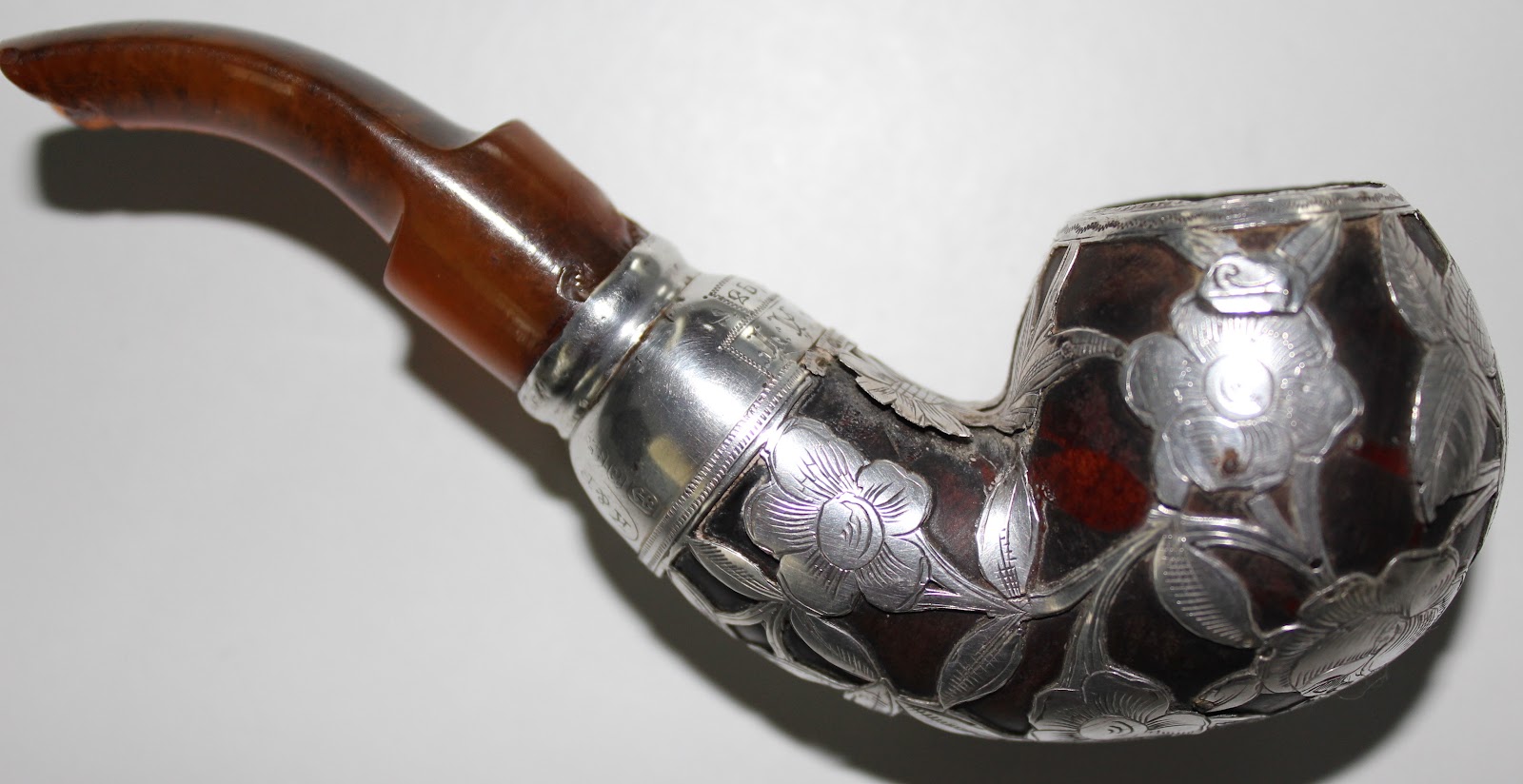 The Peterson Pipe Connoisseur & Collector.: A Unique Victorian Peterson ...