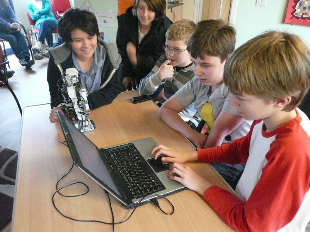 Creative Computing Club Suffolk: Creative Computing Club: Week 5 LEGO Mindstorms