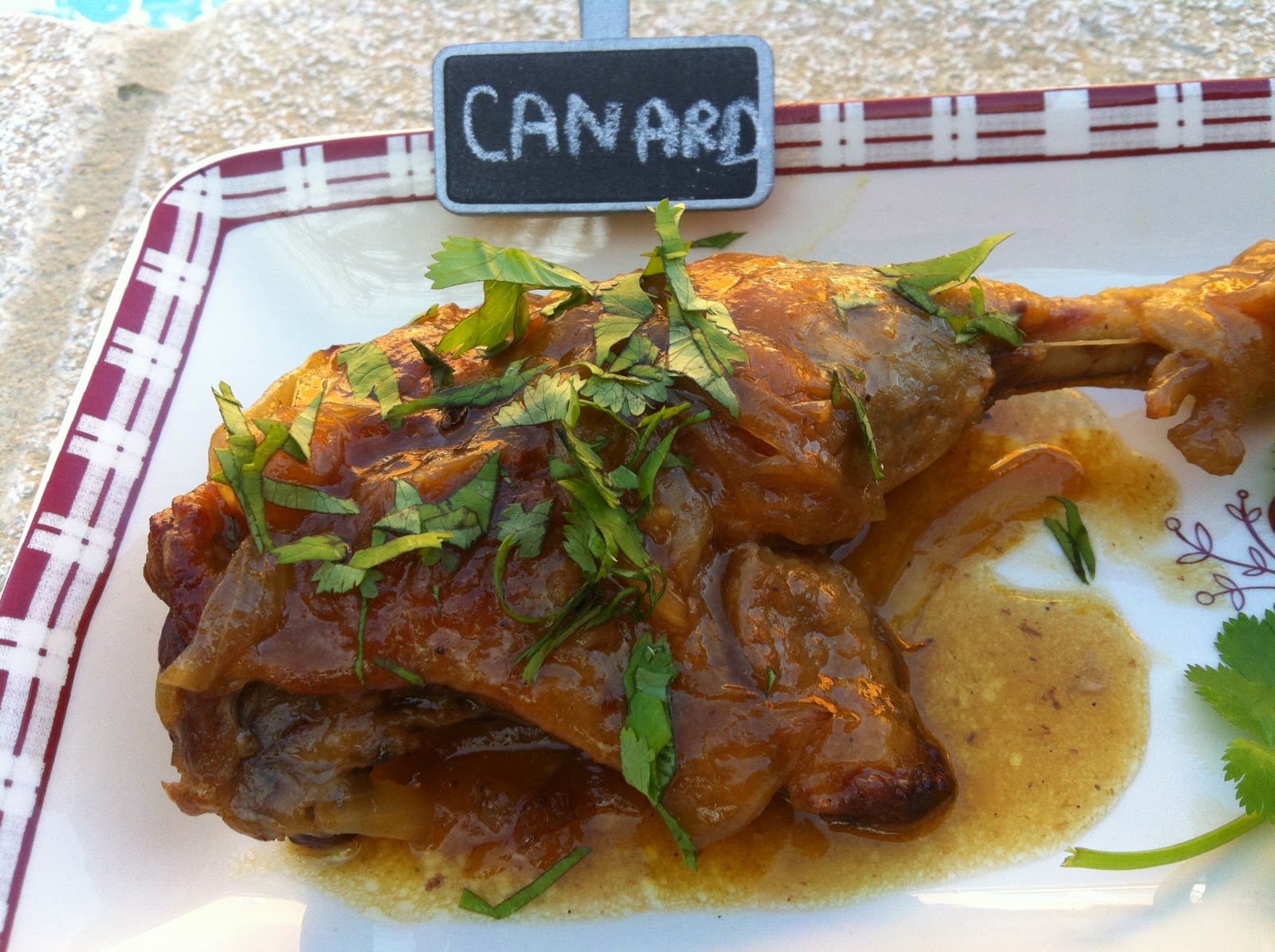 CUISSES DE CANARD CONFITES ET PURÉE DE PANAIS-COURGE