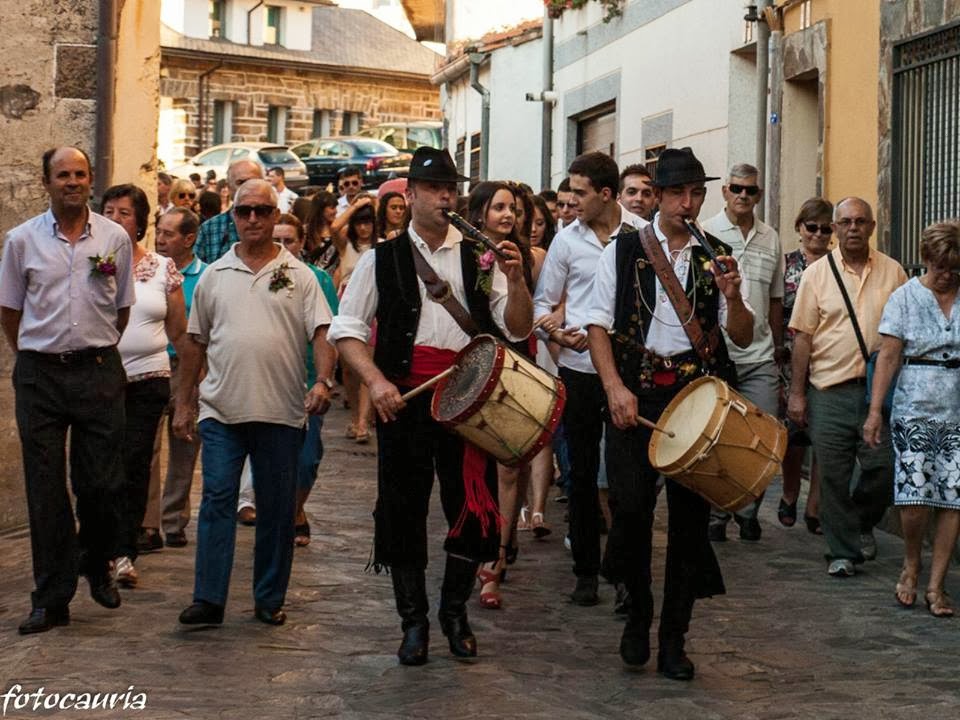 La mirada divergente: La Enramá, una fiesta de gran significado.