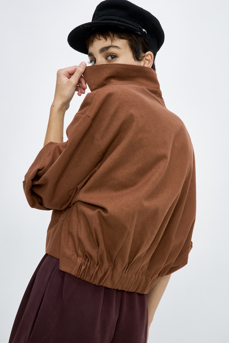 Colecciones | Mujeres vestidas por mujeres: CHAD BA / La moda en la cultura