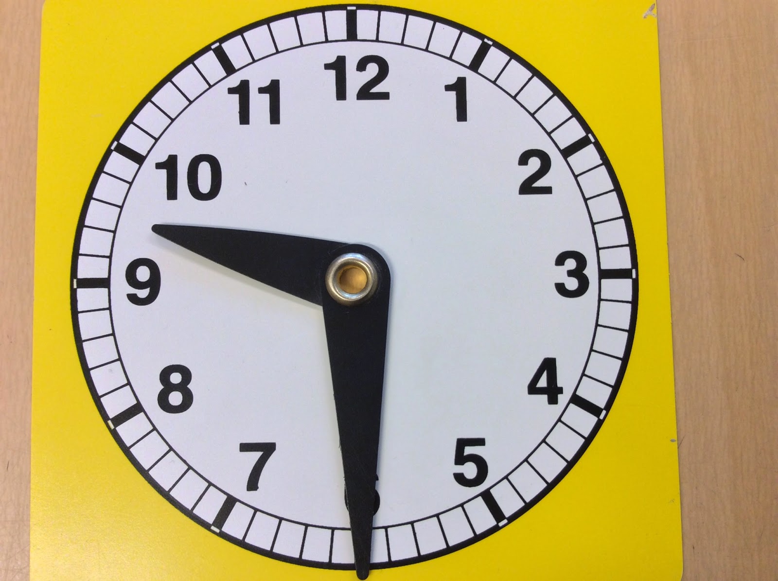 Rosengårdsskolan - 4A och 4B: Klockan