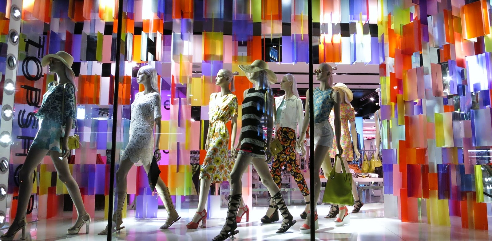 RetailStoreWindows.com: Topshop, London