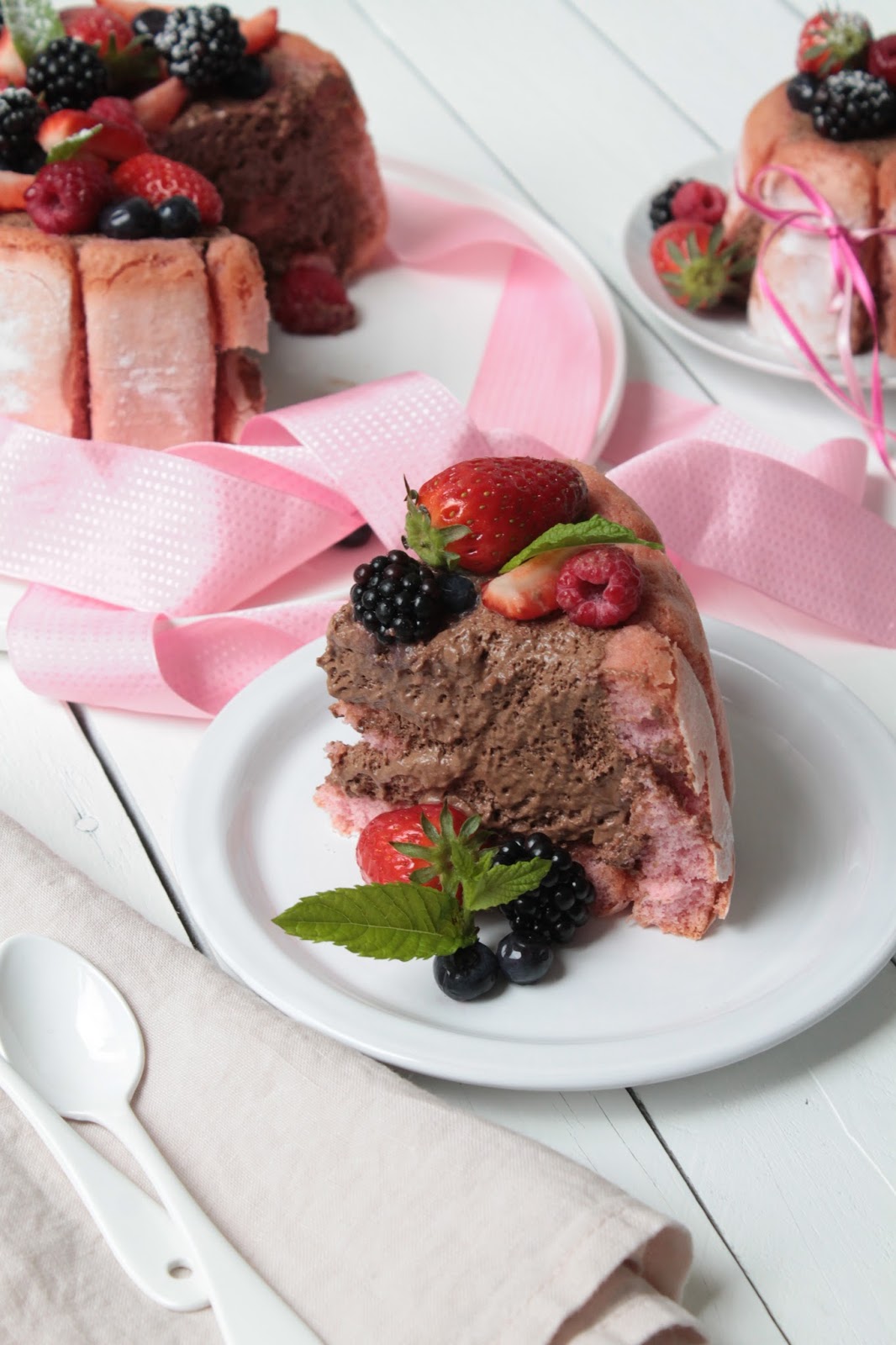 L'allée des desserts: Charlotte au chocolat & aux fruits rouges